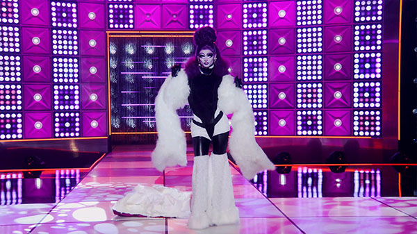 Rate-A-Queen - RuPaul's Drag Race Power Rankings, S16E01| Crushing Krisis